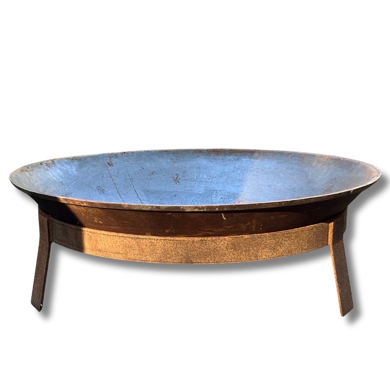 Tripod 900 Cast Iron Fire Pit — Fire Pits Direct